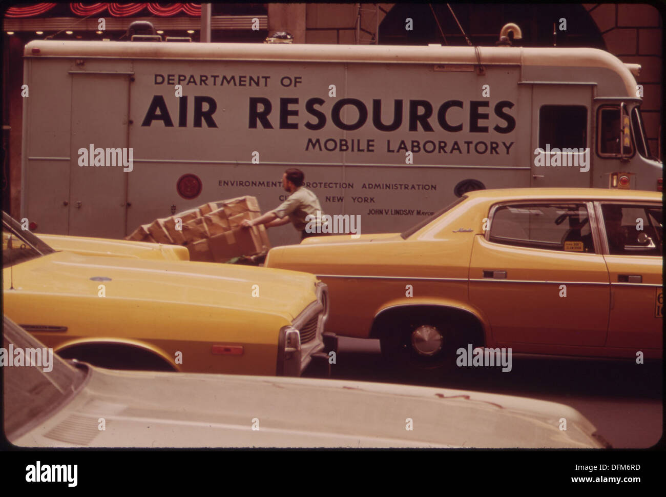 Mobile air pollution lab hi-res stock photography and images - Alamy