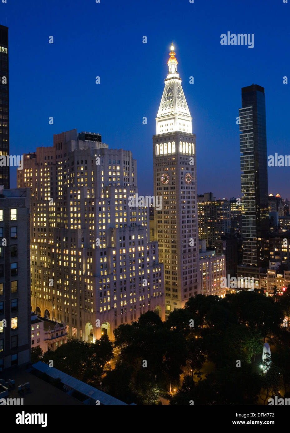 Clock Tower Of The Metropolitan Life Insurance Company Building Stock ...