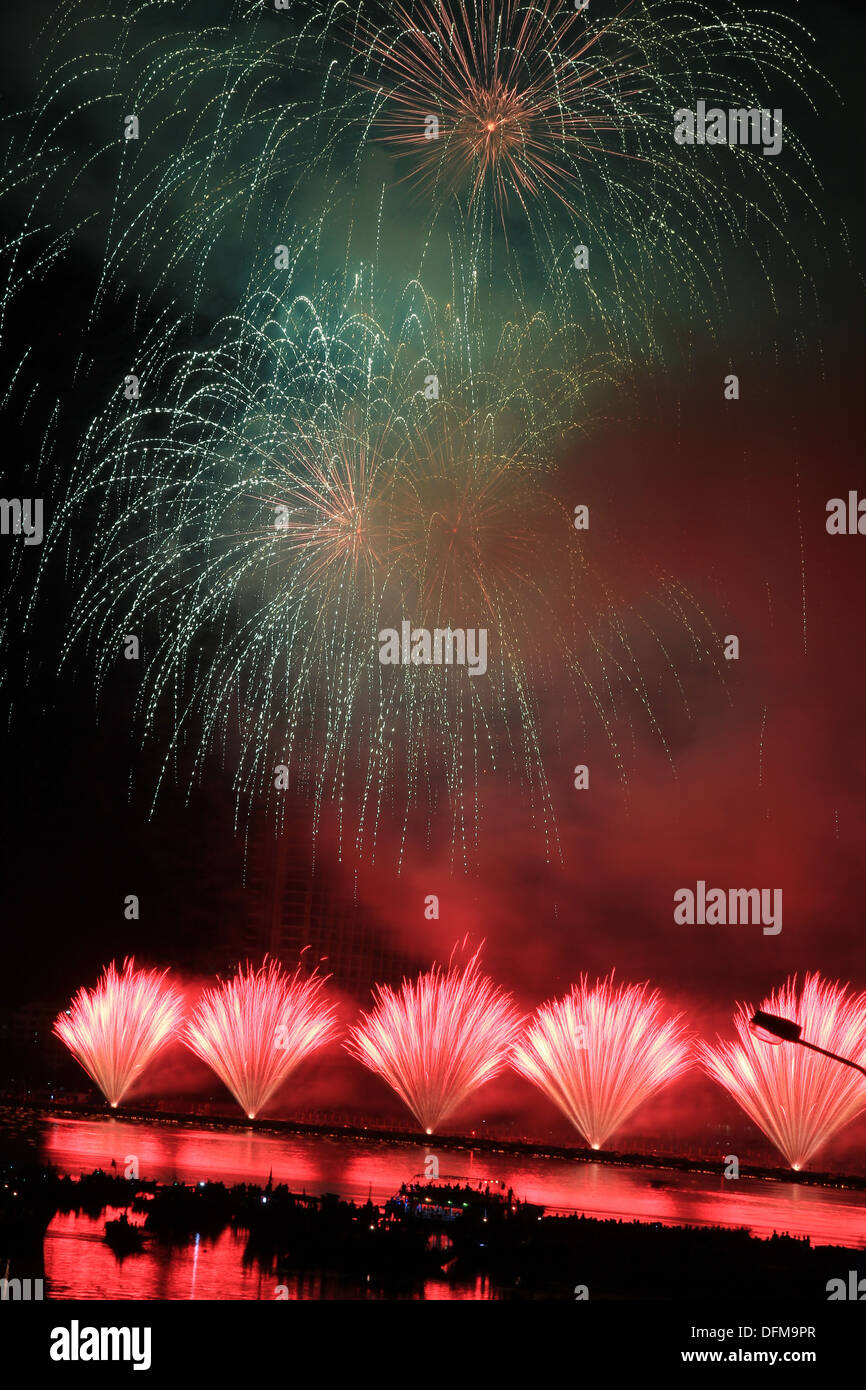 Fantastic fireworks hi-res stock photography and images - Alamy
