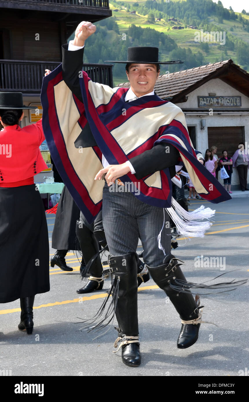 Traditional costume from chile hi-res stock photography and images - Alamy