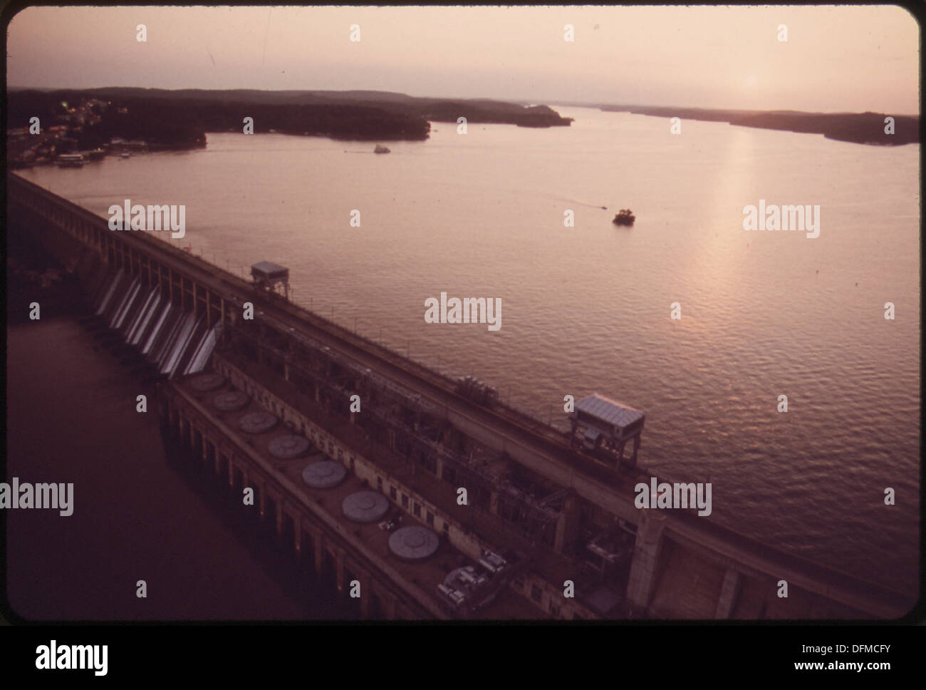 Bagnell dam hi-res stock photography and images - Alamy