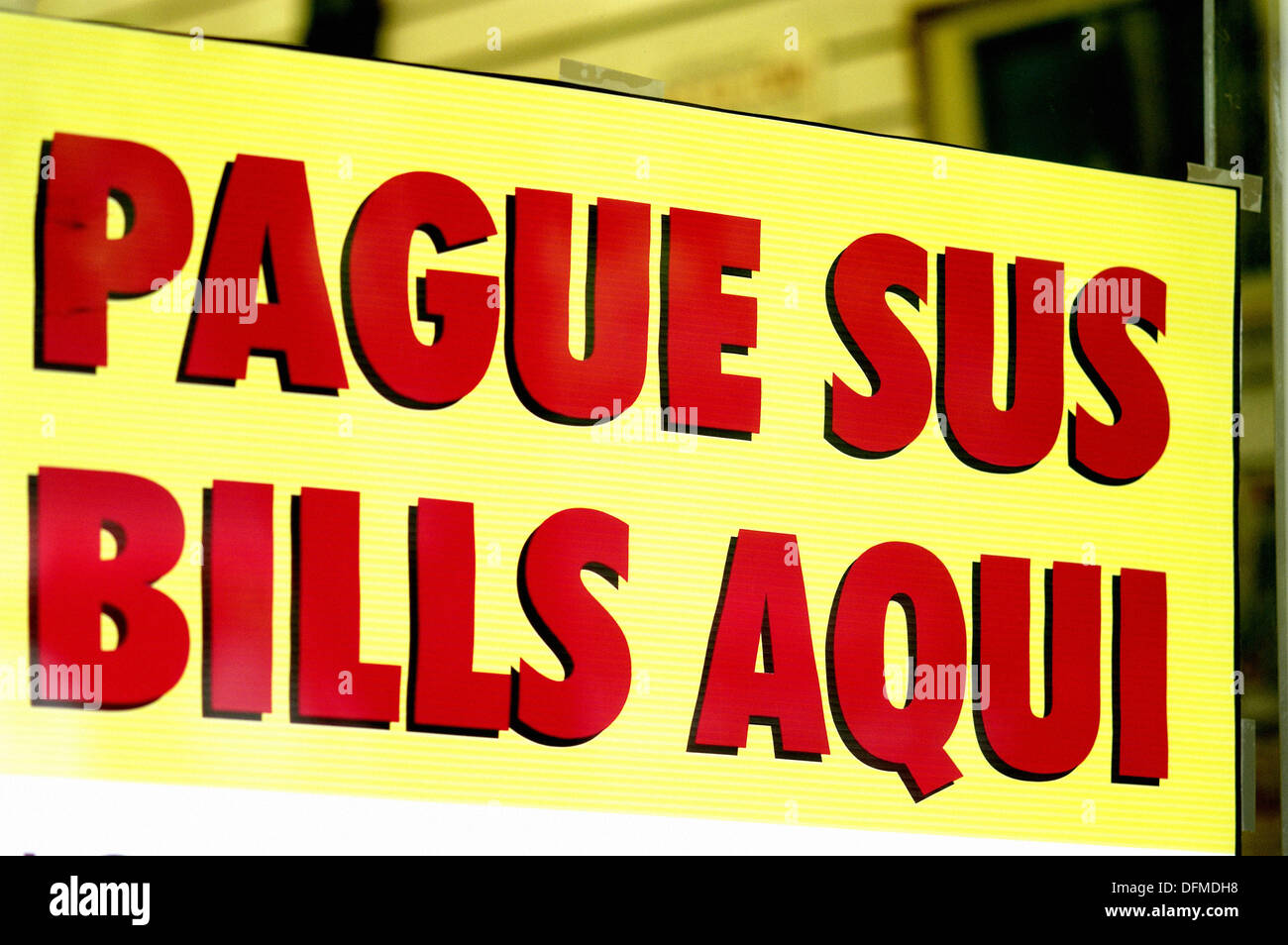 Spanglish sign hi-res stock photography and images - Alamy