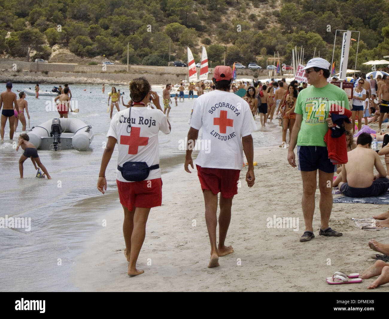 Lifeguards red cross hi-res stock photography and images - Alamy