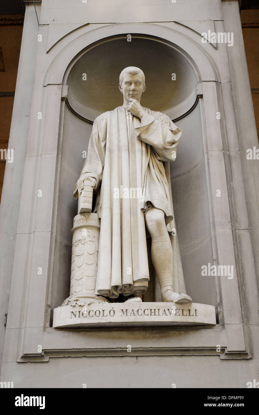 Machiavelli statue hi-res stock photography and images - Alamy