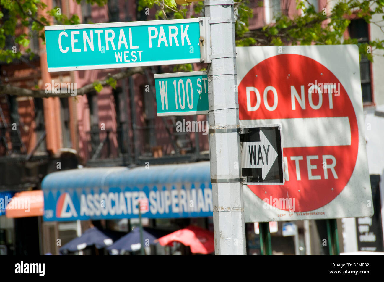 Information Sign Central Park Nyc High Resolution Stock Photography and ...