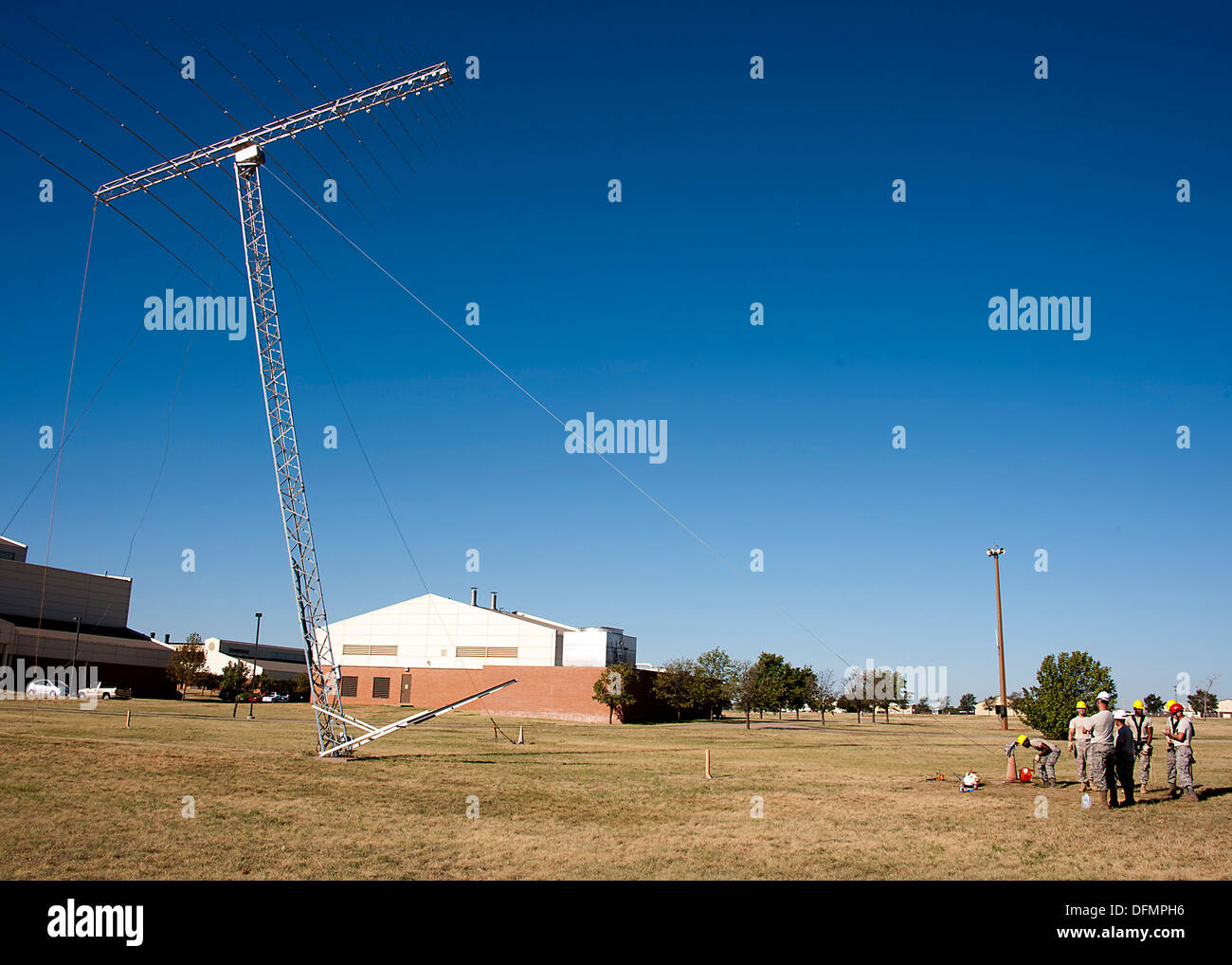 Log periodic hi-res stock photography and images - Alamy