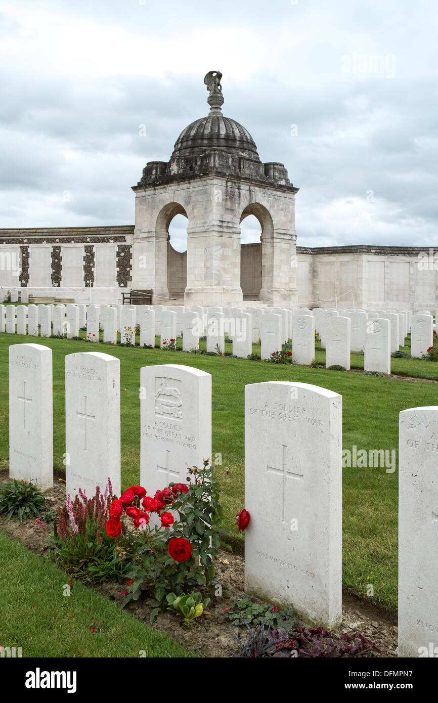 Tyne Cot ww1 cemetery Belgium Belgian World War One cemeteries Stock ...