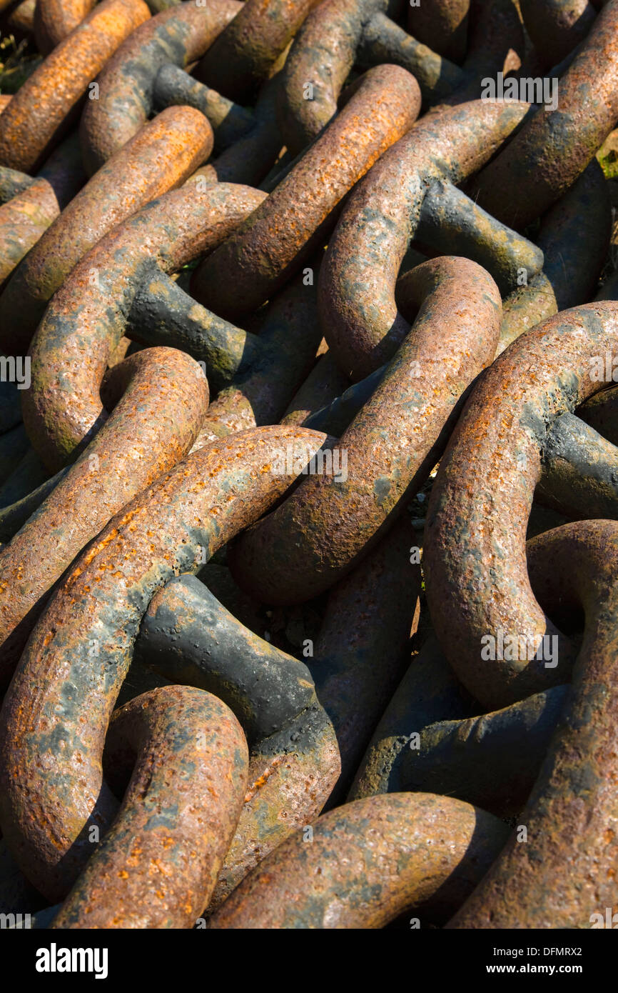 Pile Chains High Resolution Stock Photography and Images - Alamy