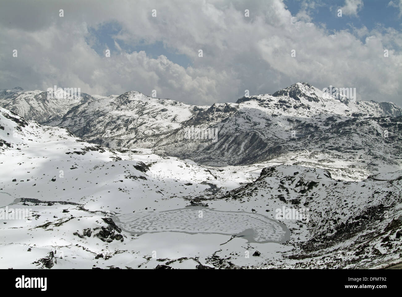 Nathula sikkim hi-res stock photography and images - Alamy