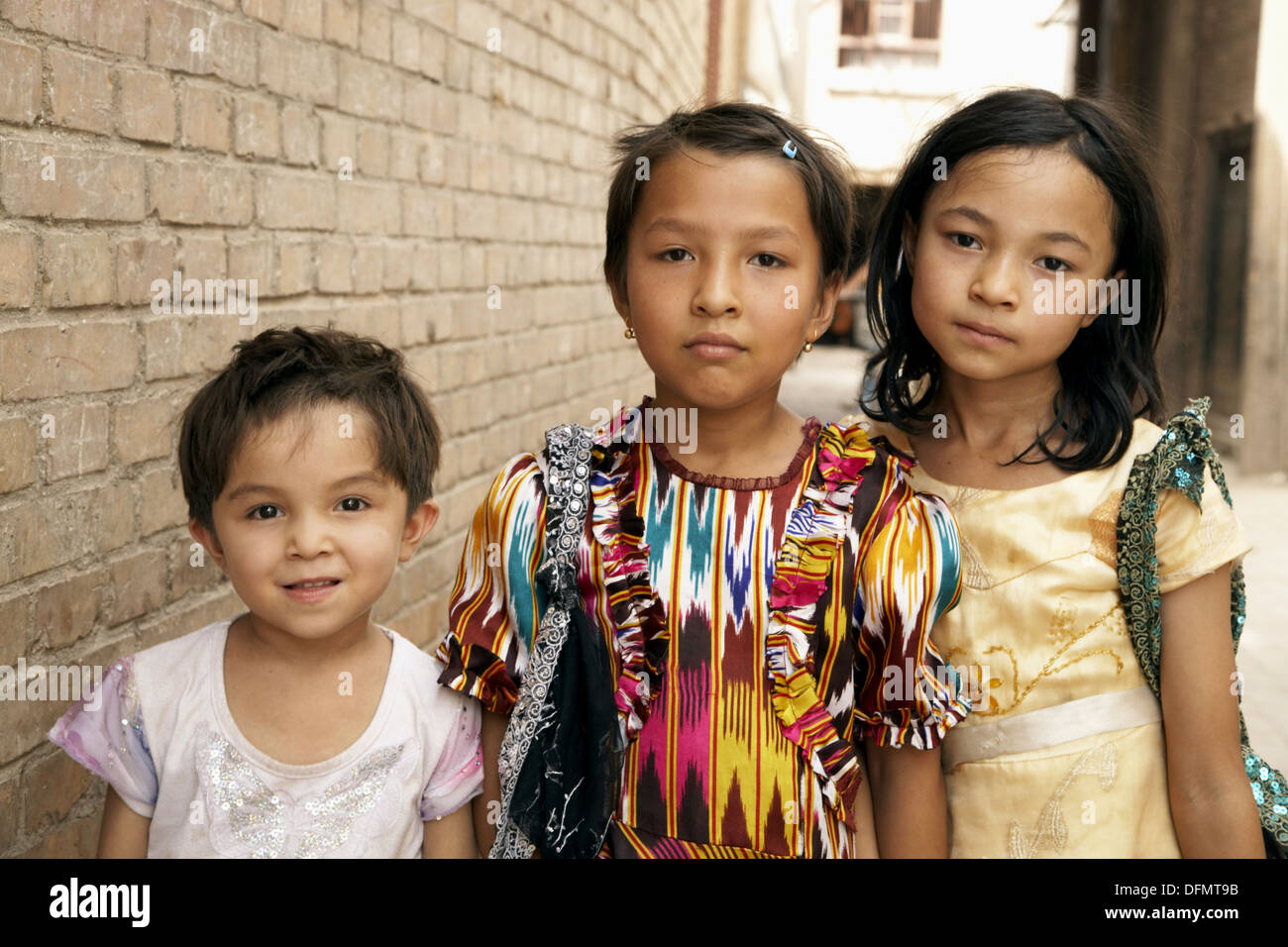 Children at old city of kashgar hi-res stock photography and images - Alamy