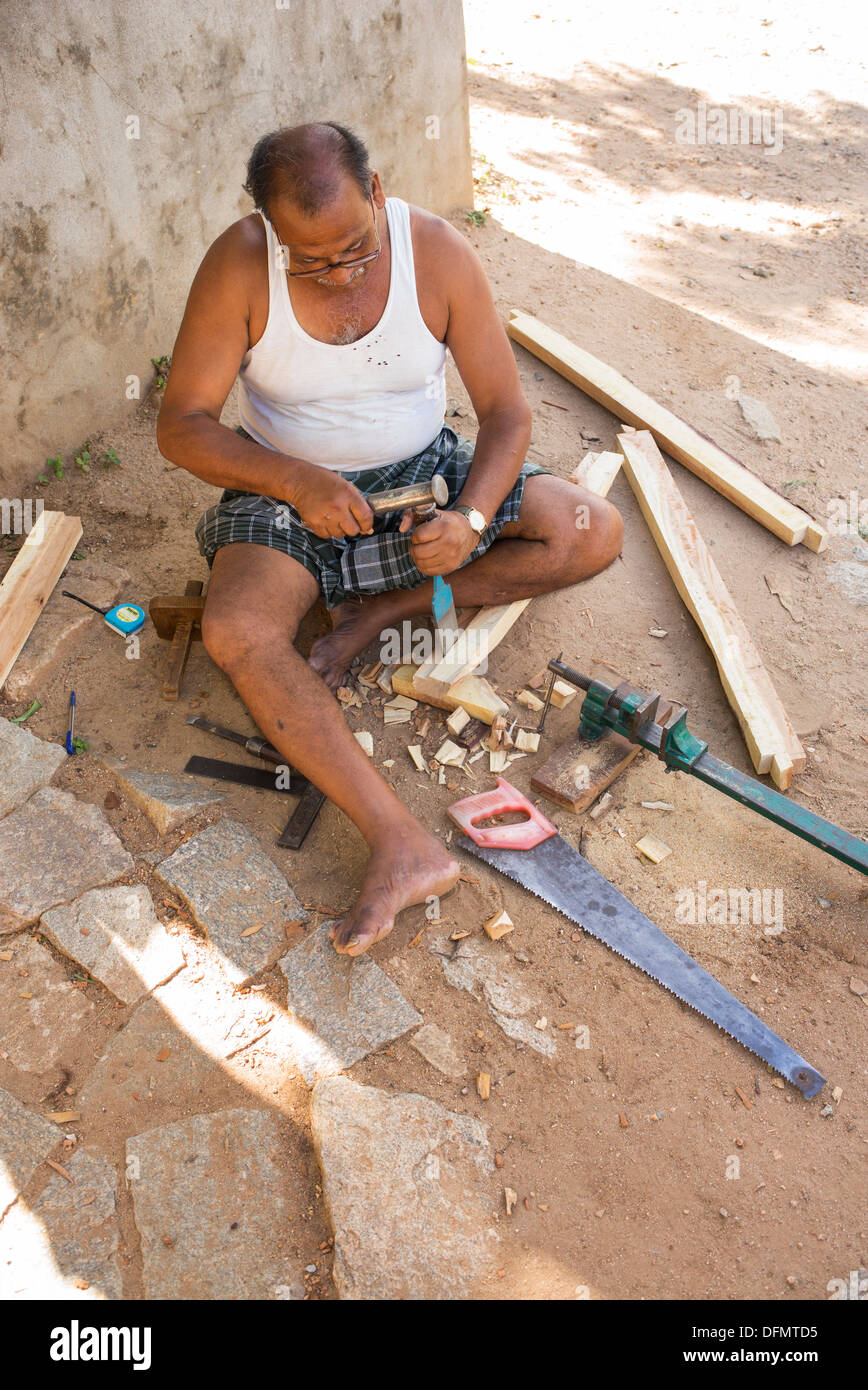 Indian Carpenter Stock Photos & Indian Carpenter Stock Images - Alamy