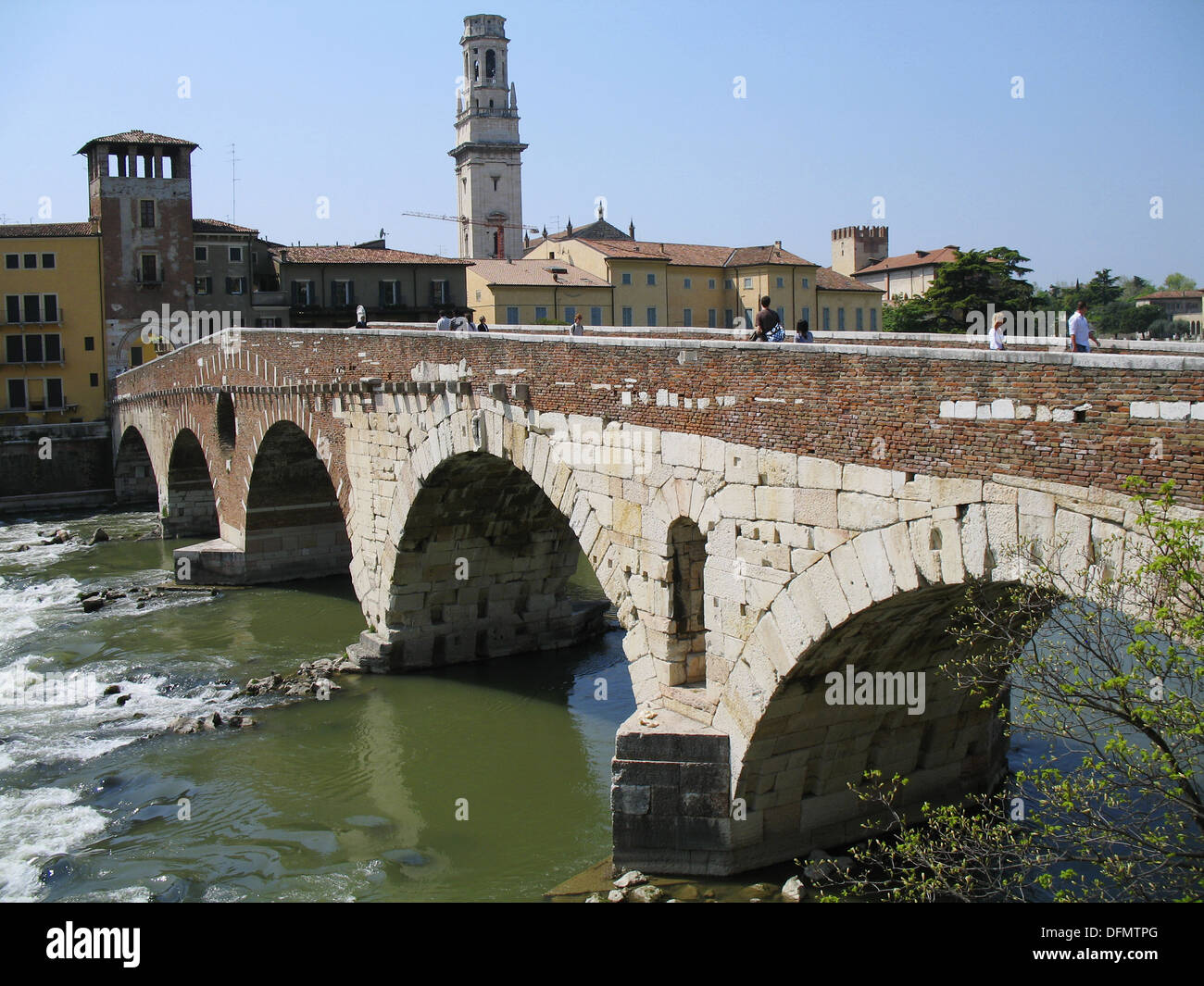 Fiume adige verona hi-res stock photography and images - Alamy
