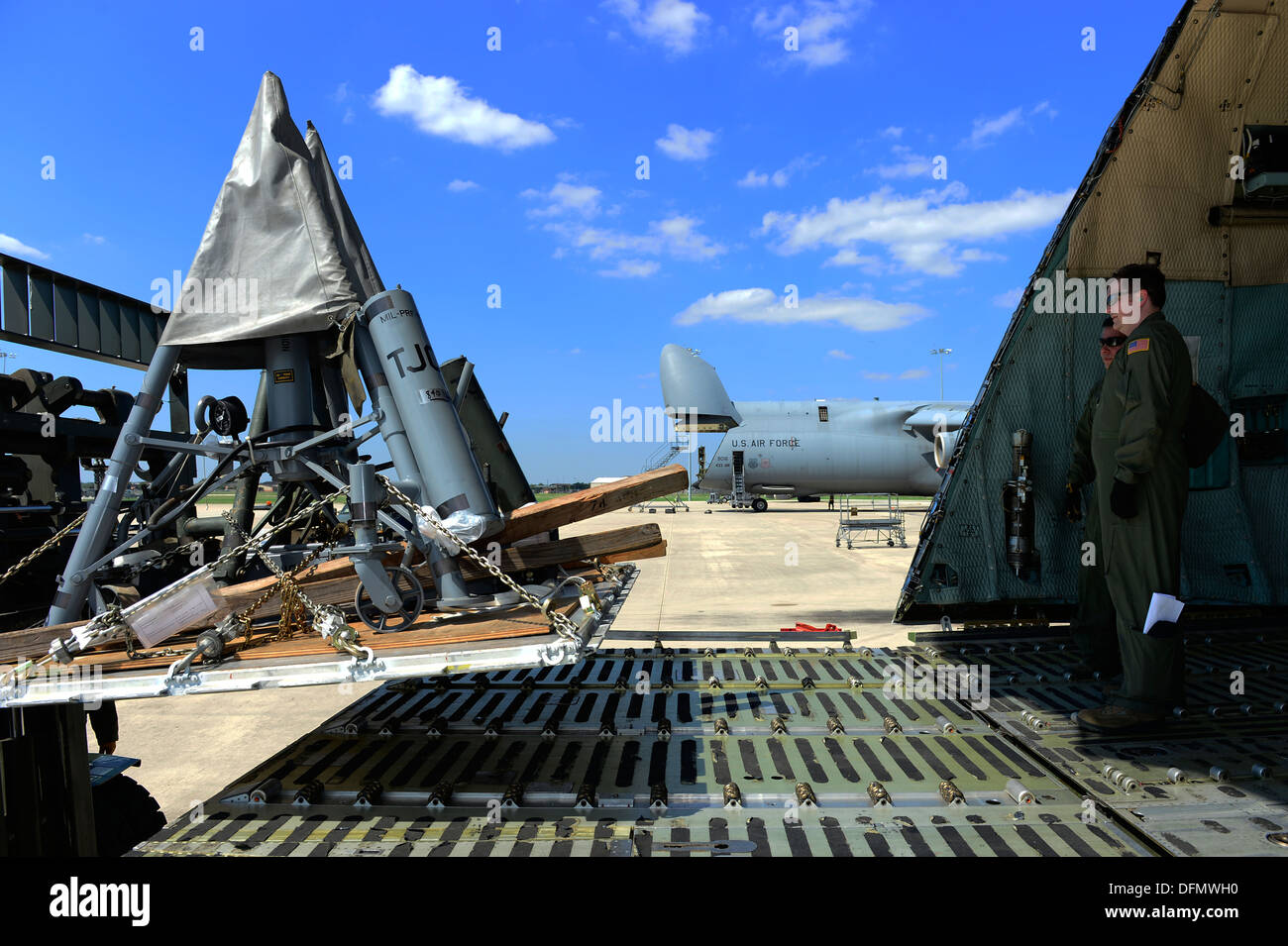 433 squadron hi-res stock photography and images - Alamy