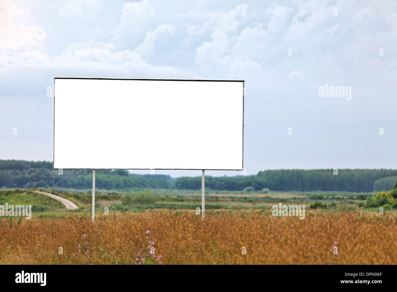 Empty billboard sign hi-res stock photography and images - Alamy