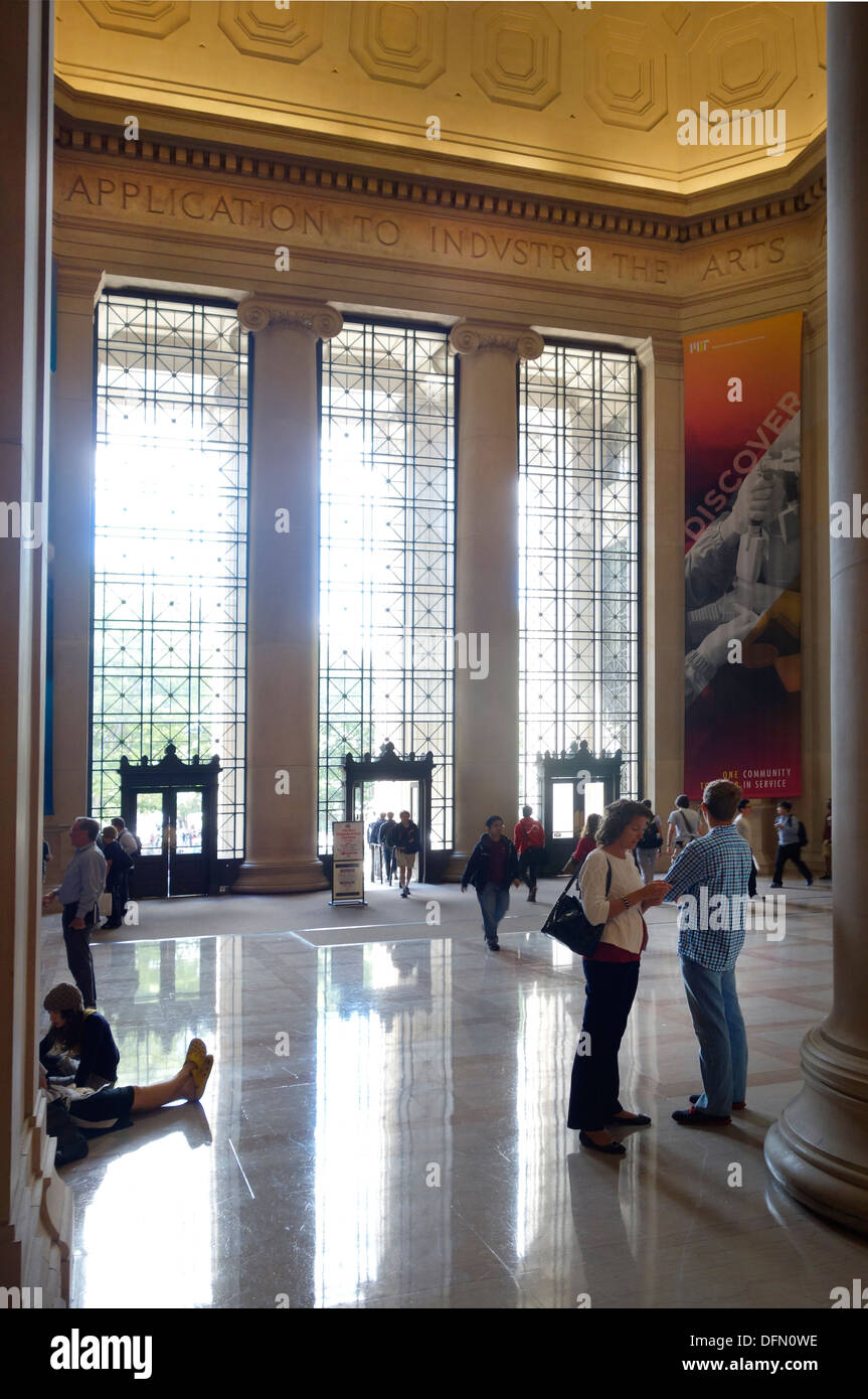 building 7 on the MIT campus Stock Photo - Alamy