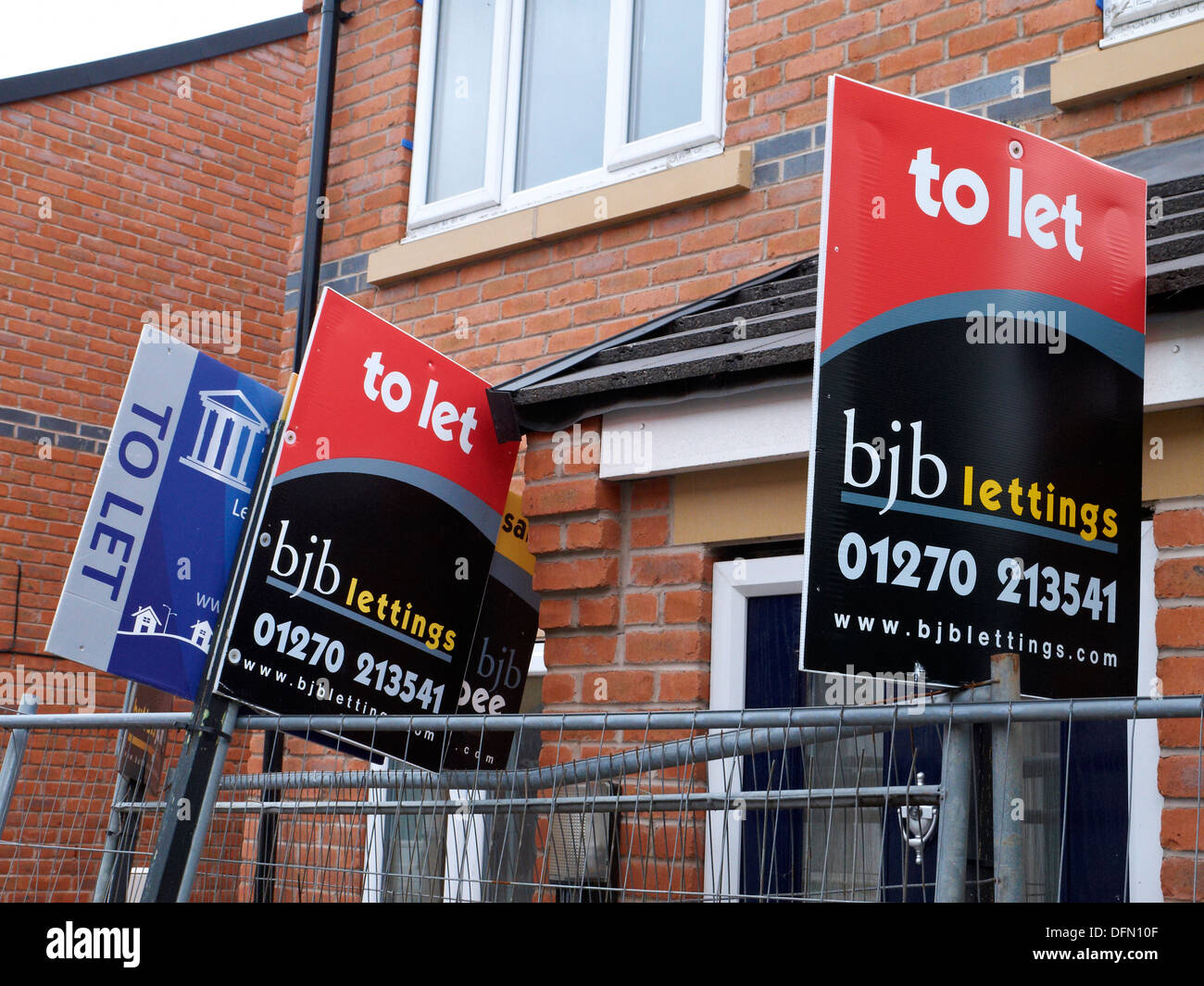 To let signs hi-res stock photography and images - Alamy