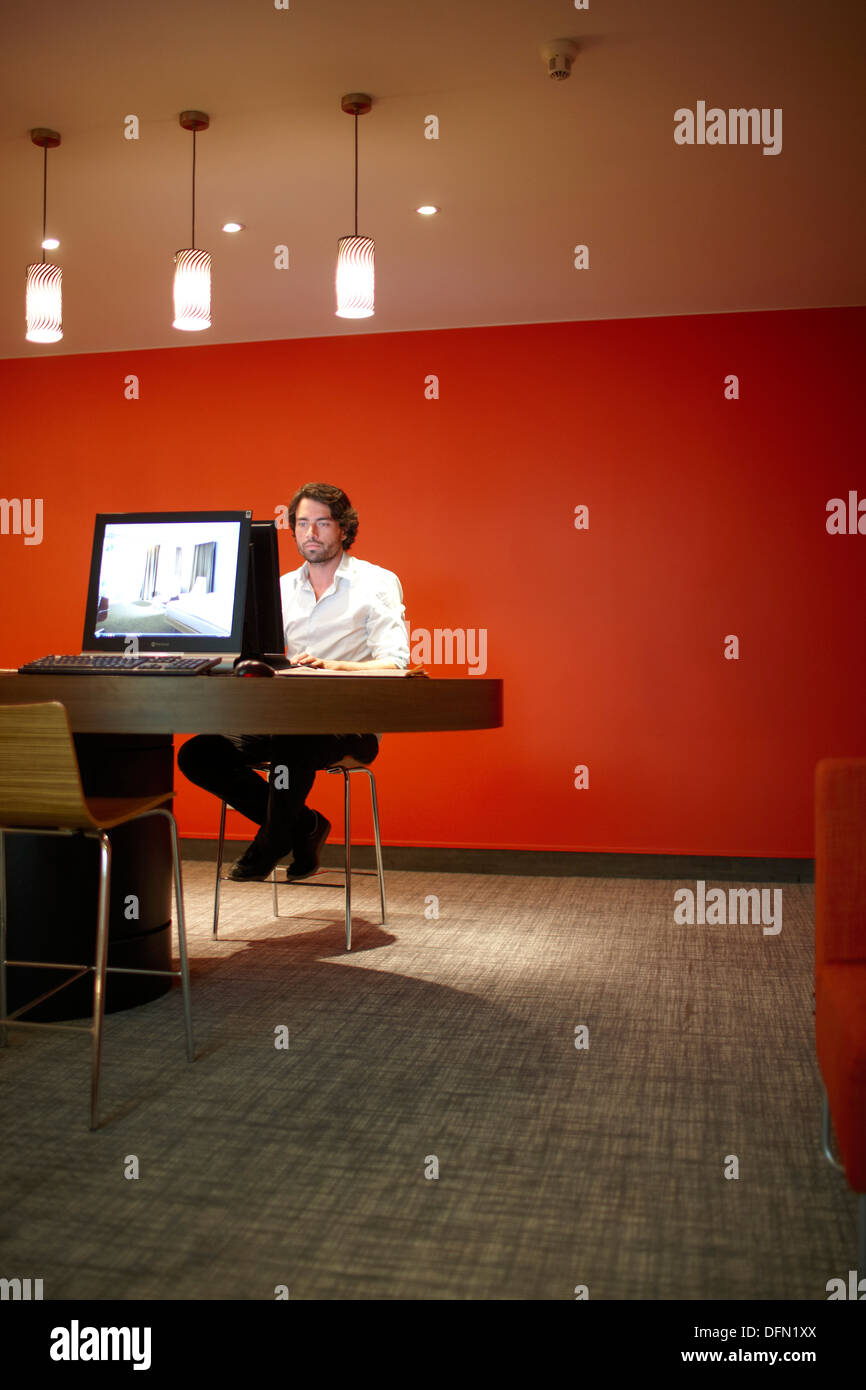 Computer hotel hi-res stock photography and images - Alamy