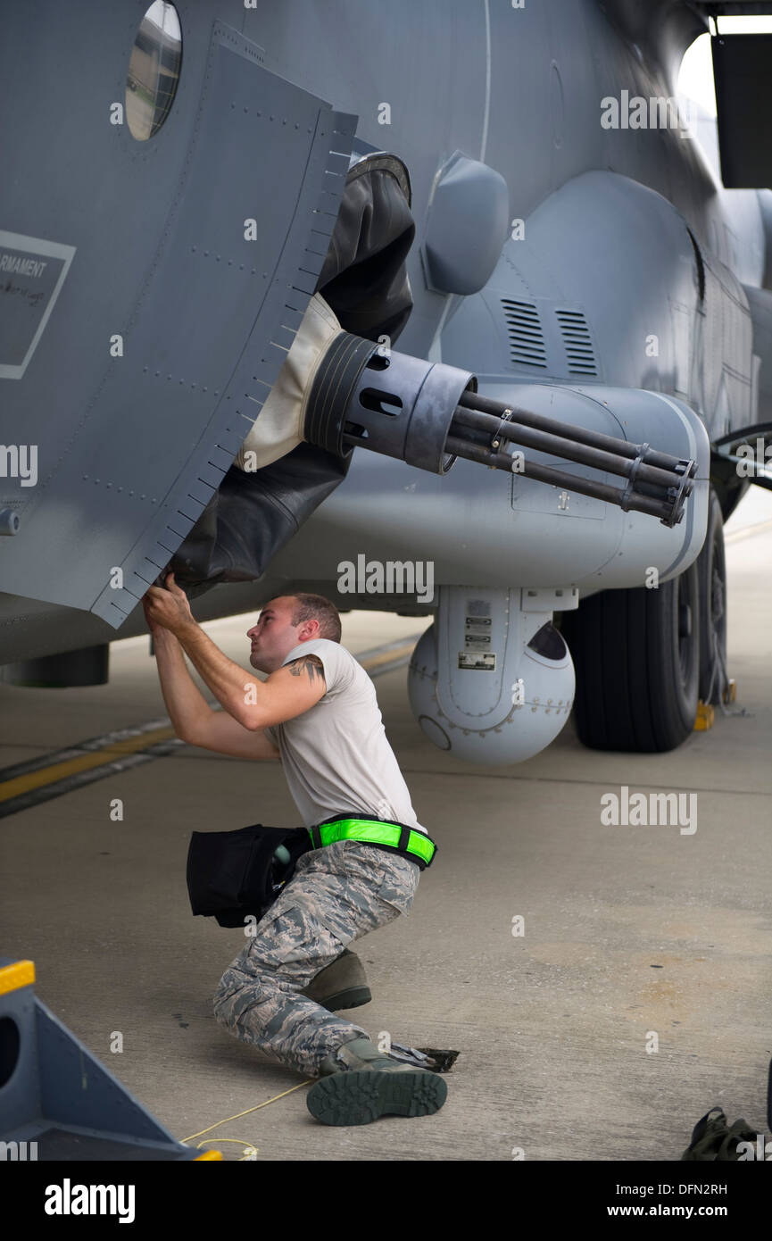 Prepares 25mm gatling gun for aircraft departure on hurlburt field hi ...