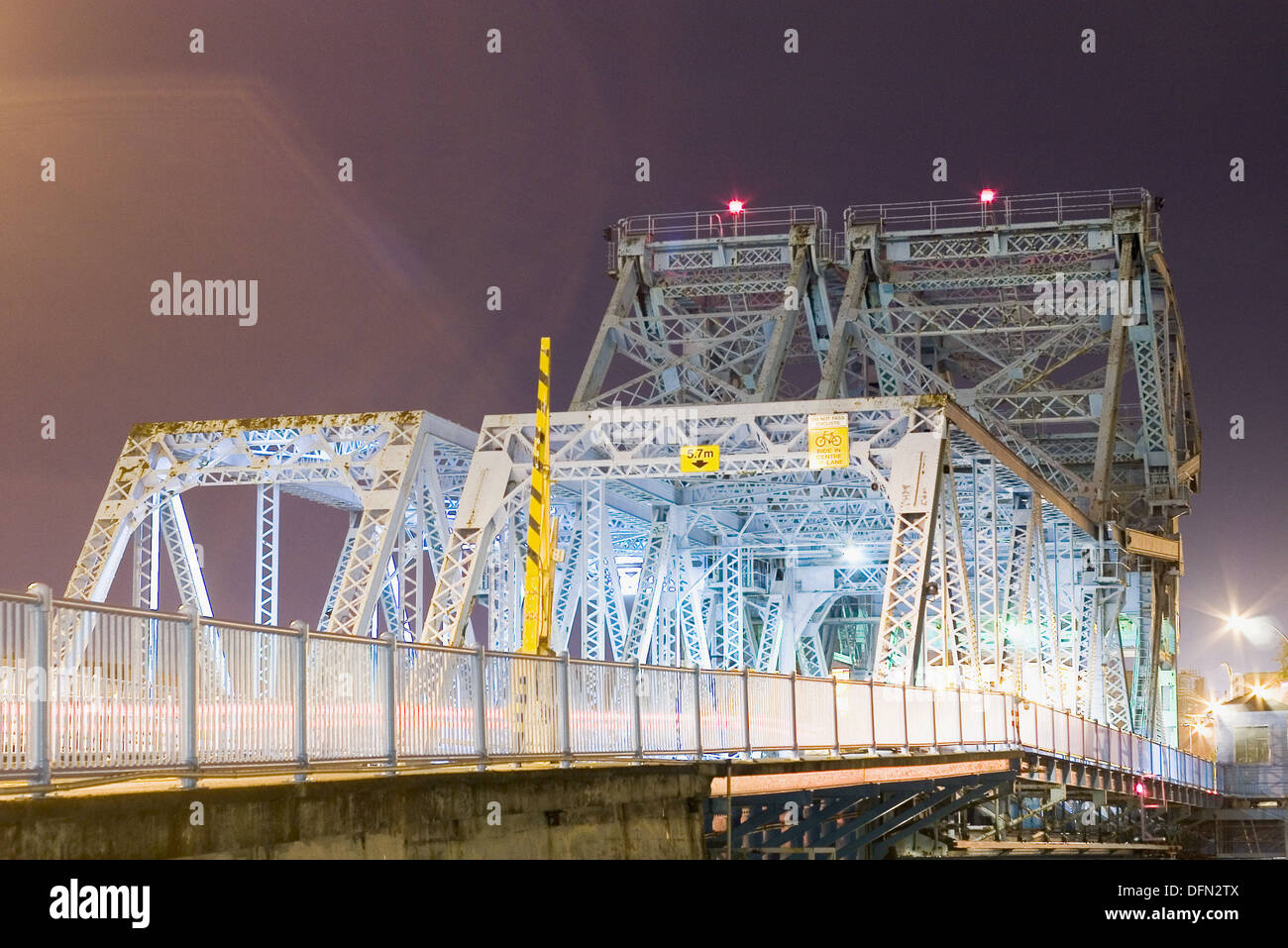 Victoria Bridge Street High Resolution Stock Photography and Images - Alamy