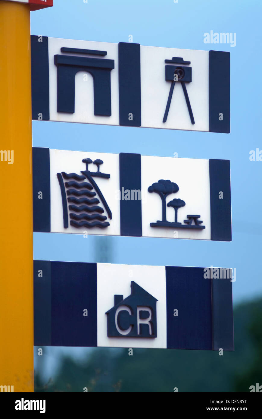 Informational signs hi-res stock photography and images - Alamy