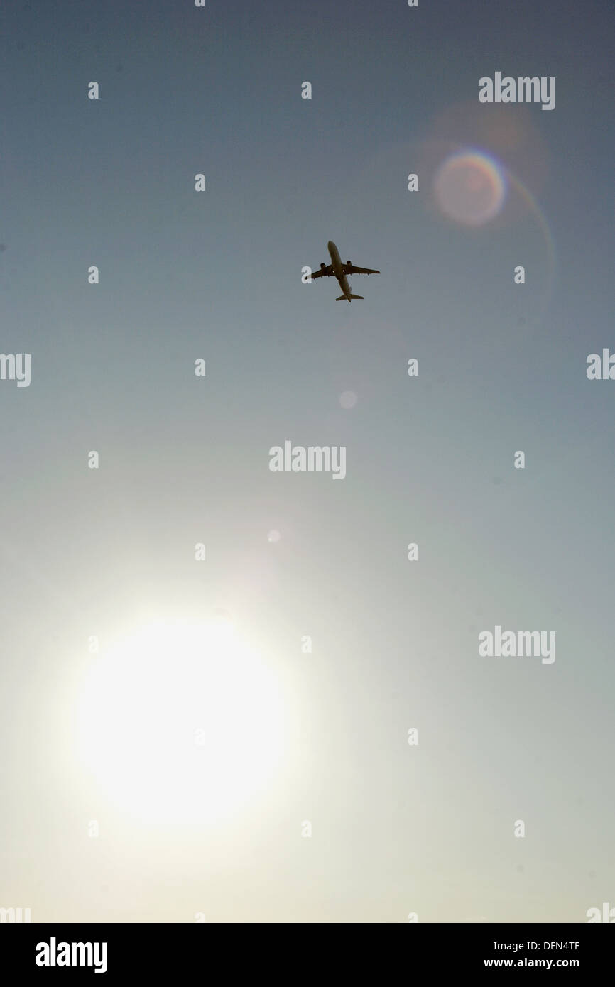 Small plane in flight hi-res stock photography and images - Alamy