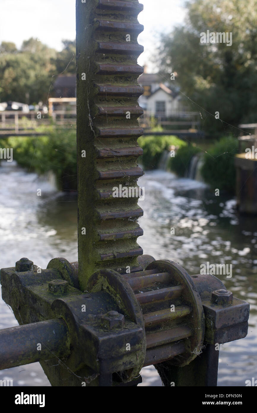 Gear lift hi-res stock photography and images - Alamy