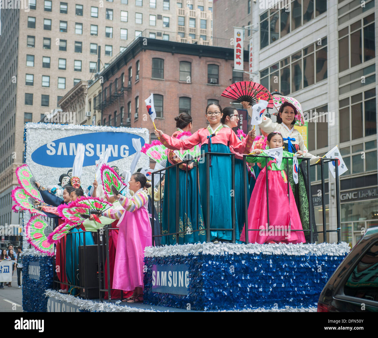 Samsung electronics sponsored float on Sixth Avenue in New York in the ...