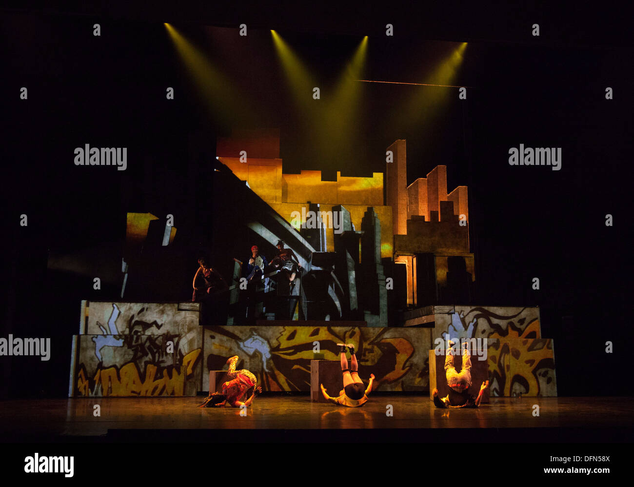 Canadian contemporary circus troupe cirque hi-res stock photography and ...