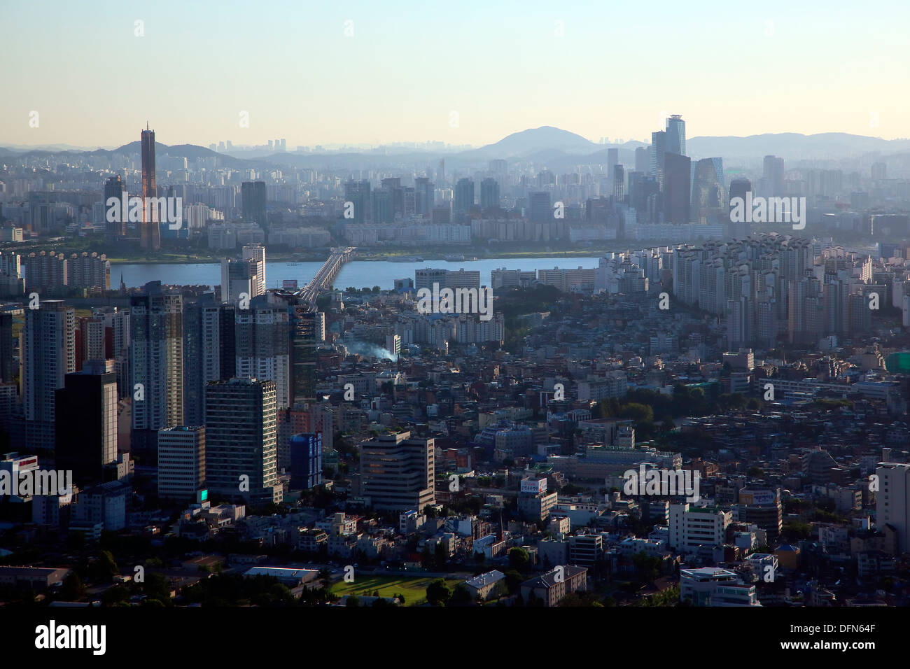 Seoul city skyline at han river seoul hi-res stock photography and ...