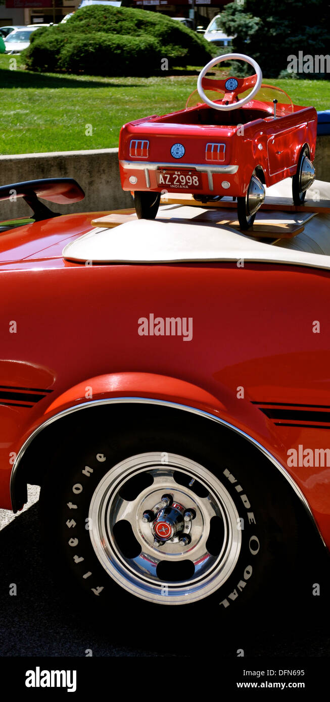 Classic car at fall festival Stock Photo - Alamy