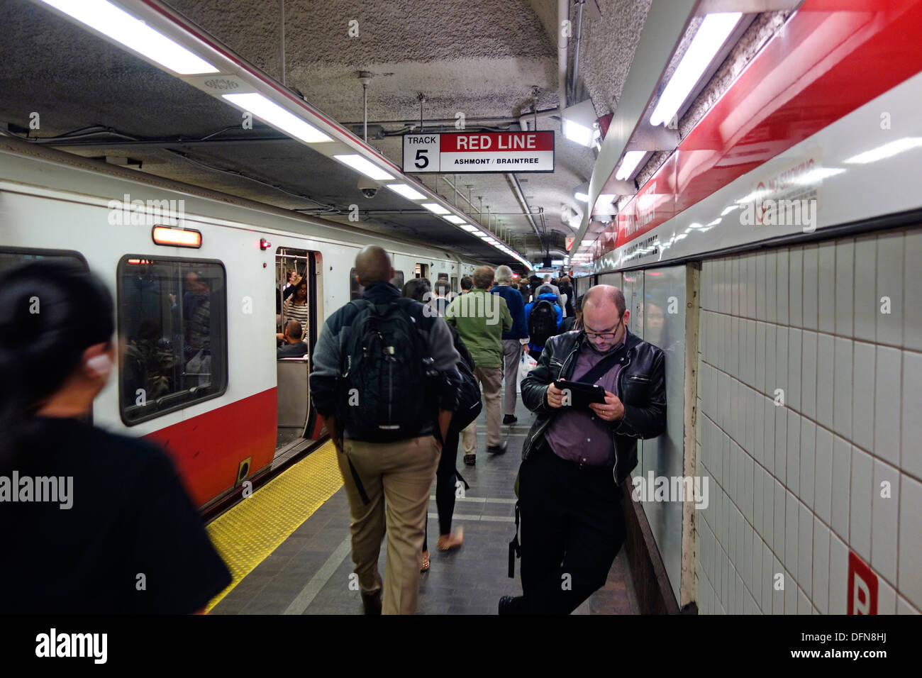 Boston subway t red hi-res stock photography and images - Alamy