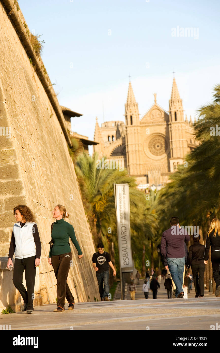 Monumentl mosque hi-res stock photography and images - Alamy
