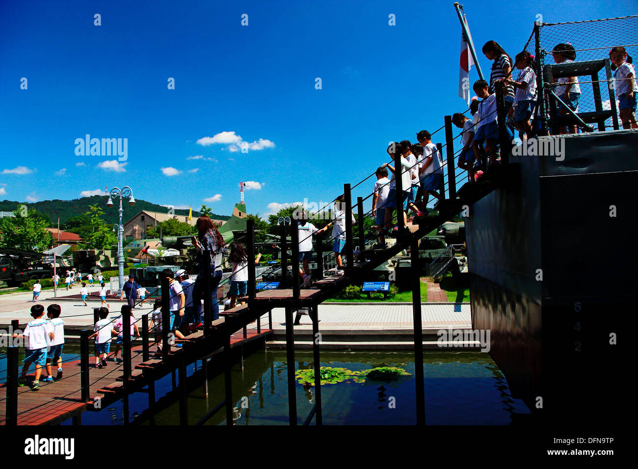 South korea school children hi-res stock photography and images - Alamy