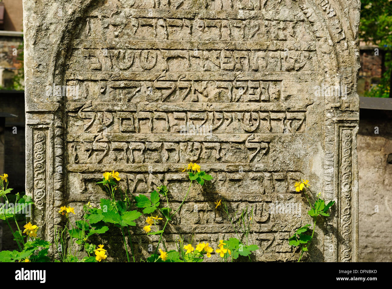 Eastern cemetry hi-res stock photography and images - Alamy