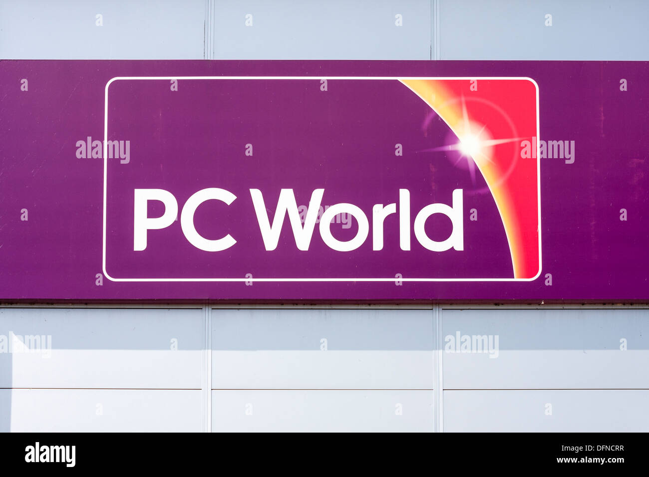 Pc world sign hi-res stock photography and images - Alamy