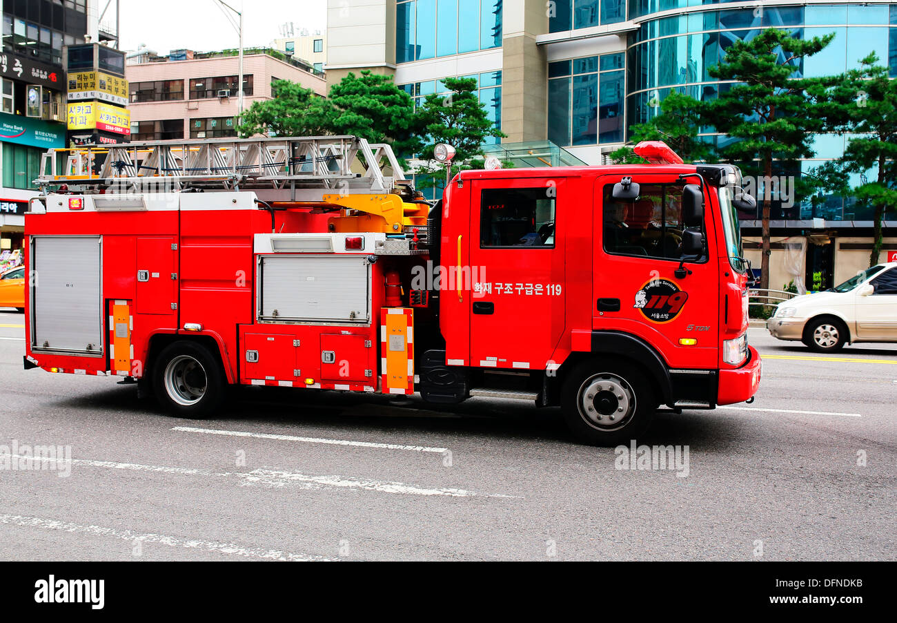 Seoul fire engine Stock Photo - Alamy