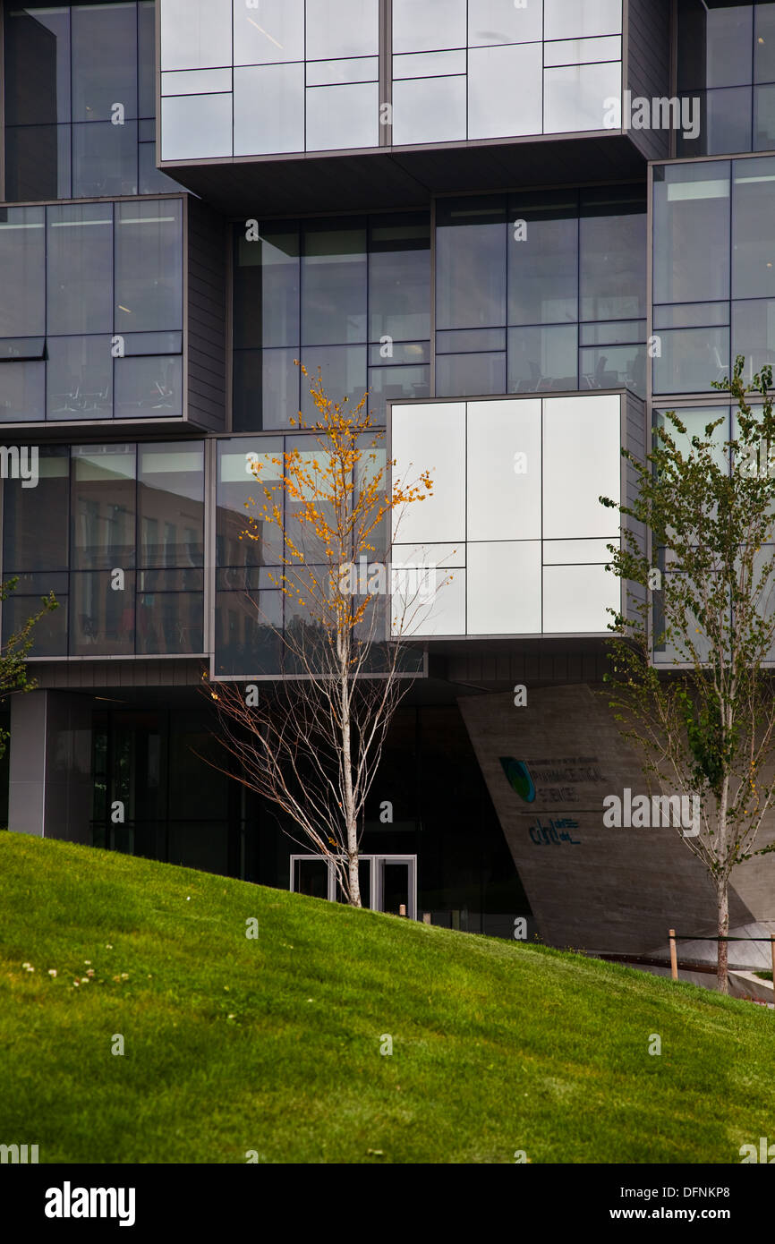 Staggered building hi-res stock photography and images - Alamy