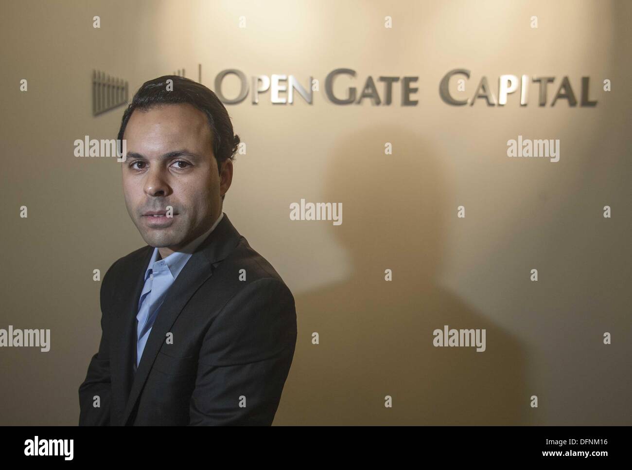 Open_gate hi-res stock photography and images - Alamy