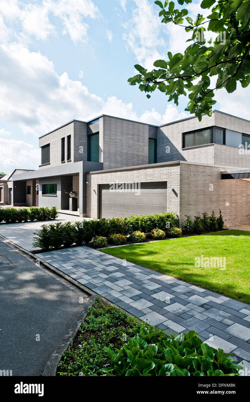 Non detached house hi-res stock photography and images - Alamy