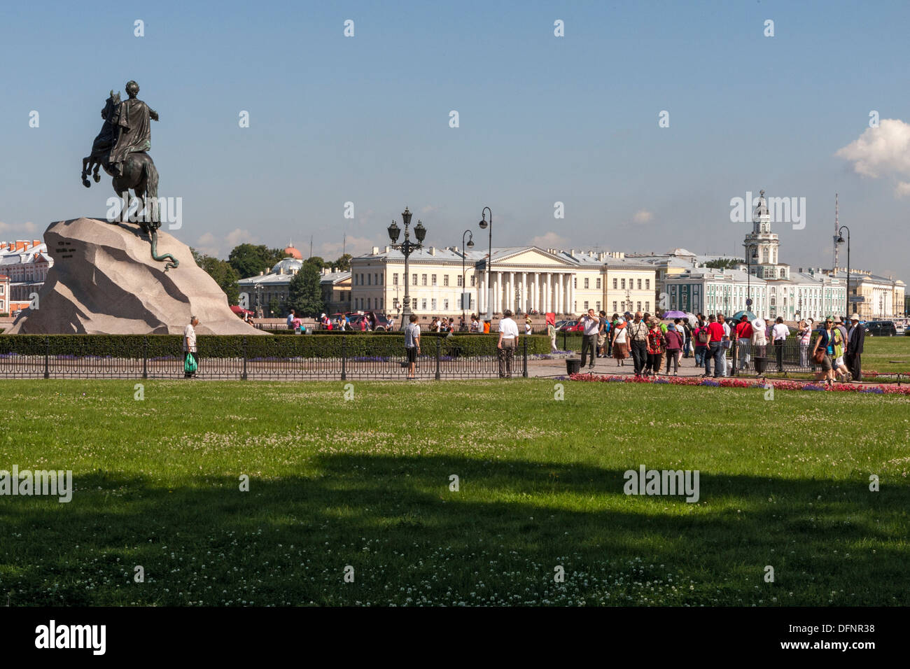The Bronze Horseman portraying Peter the Great, atop the Thunder Stone ...