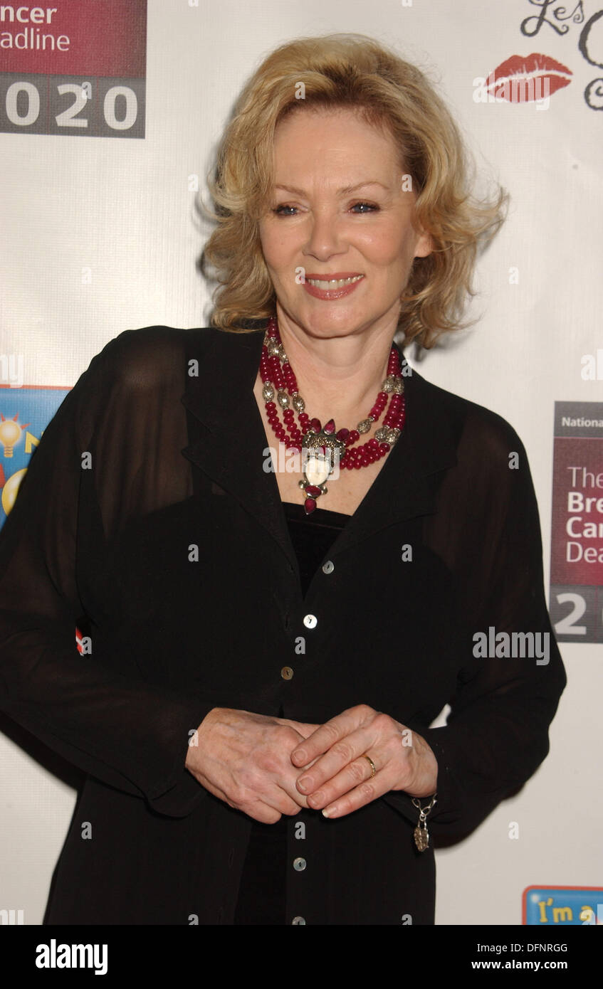 Hollywood, California, USA. 7th October 2013. Jean Smart attends the ...