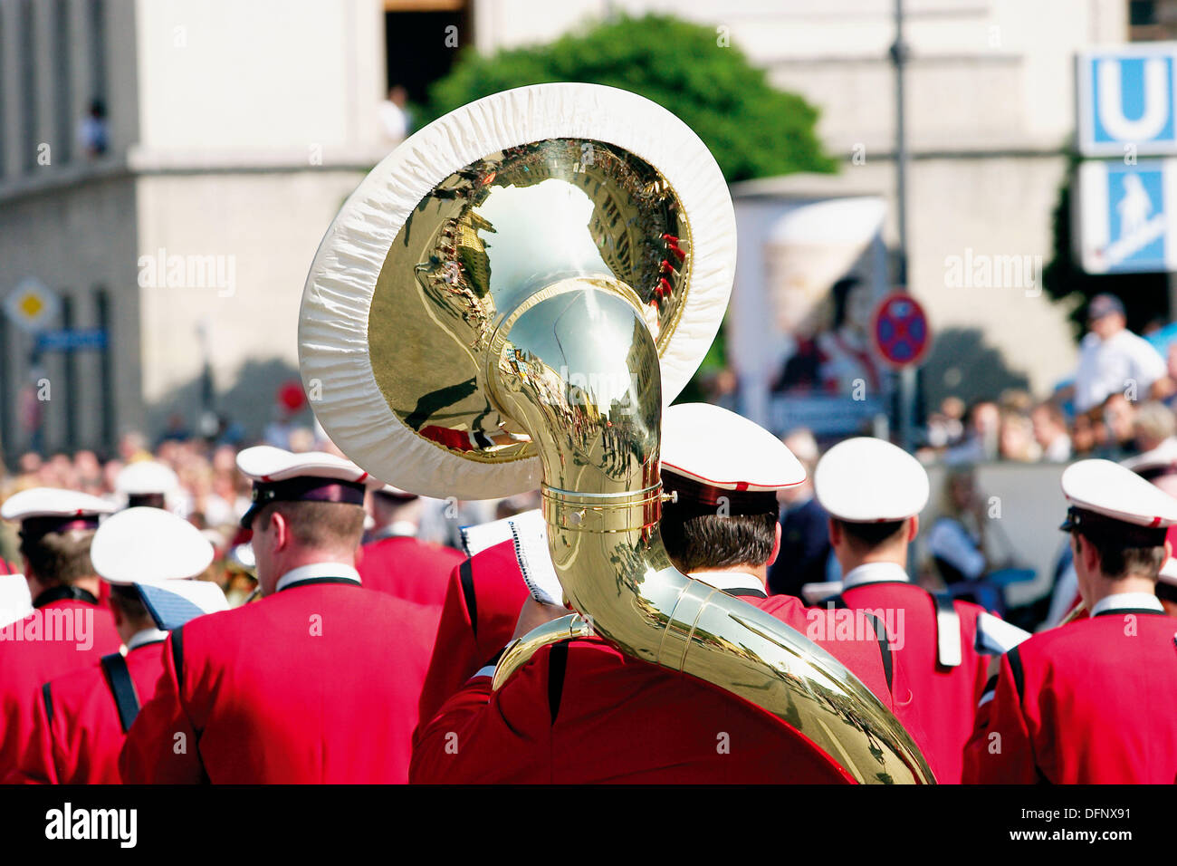Grand procession hi-res stock photography and images - Alamy
