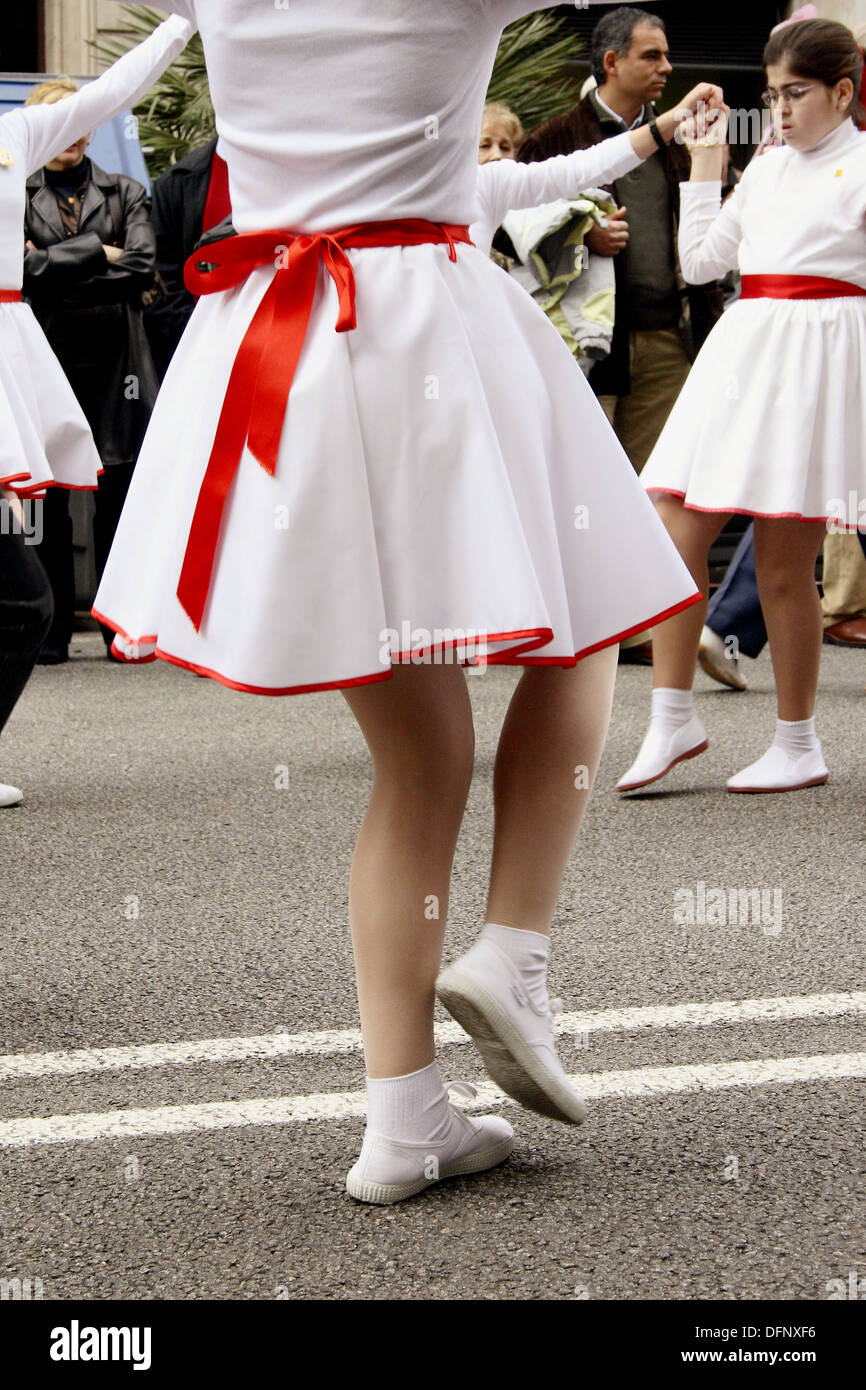Catalan folk dance in hi-res stock photography and images - Alamy
