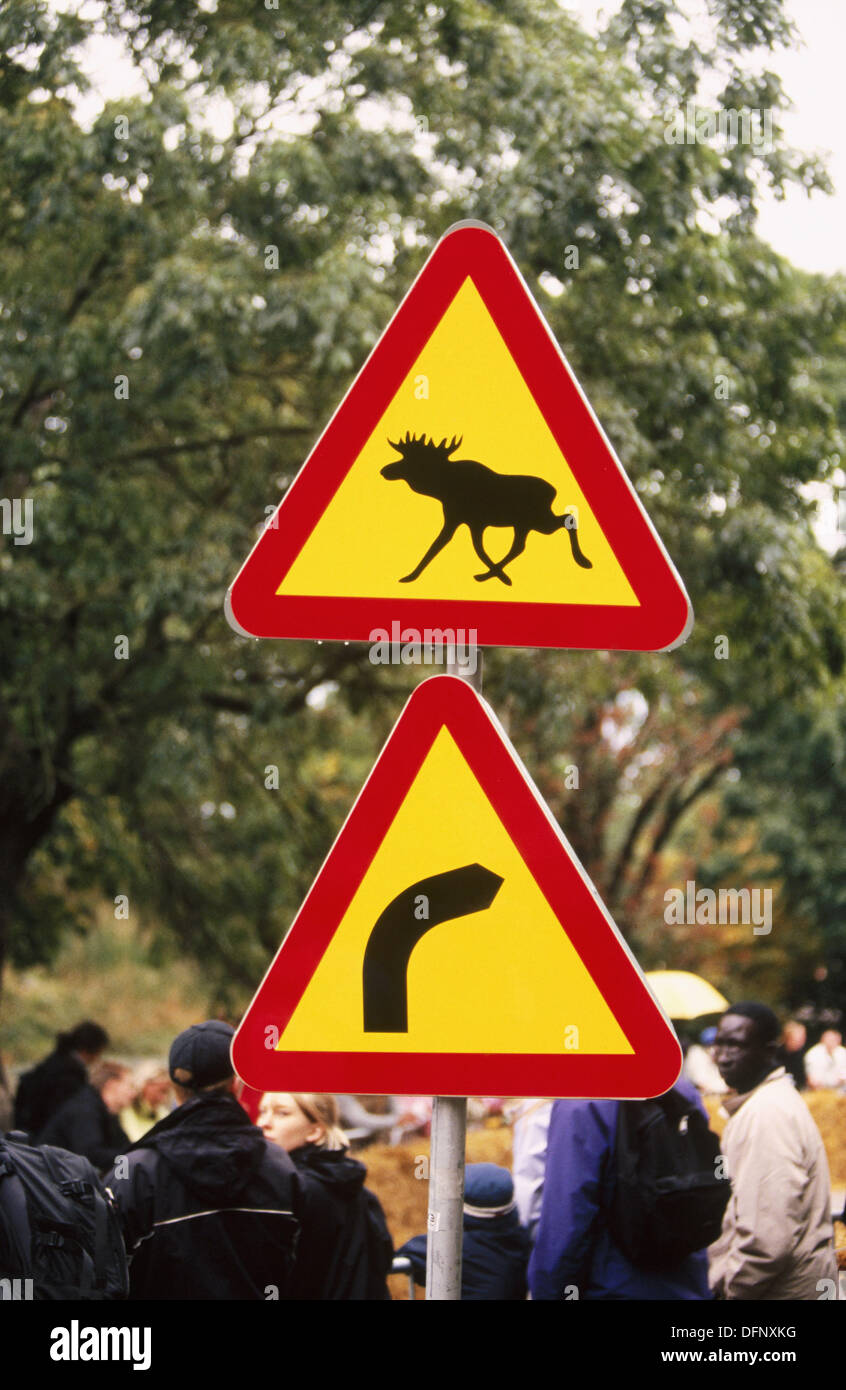 Yellow road signs bend hi-res stock photography and images - Alamy