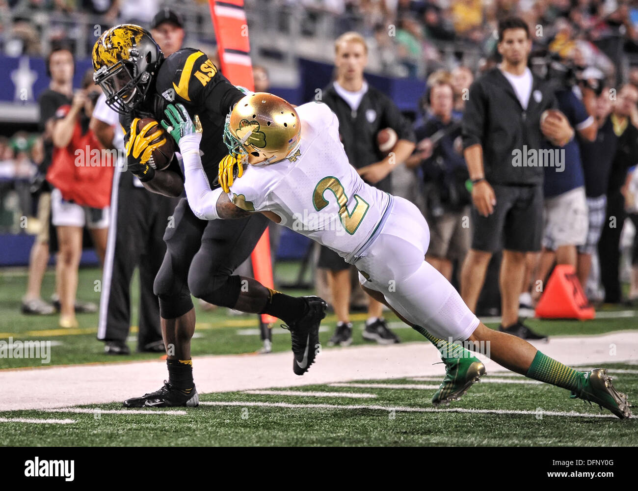 Arizona State Sun Devils running back Marion Grice (1) carries the ball ...