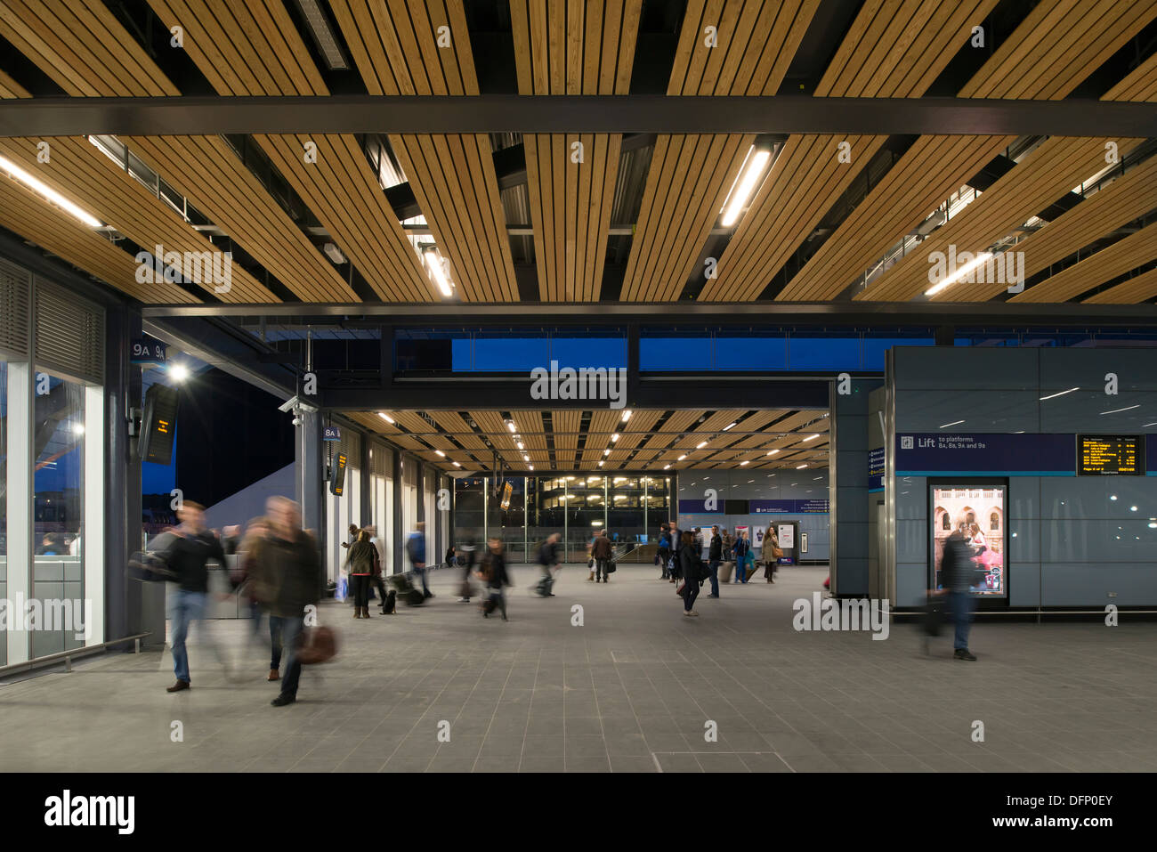 Reading Train Station, Reading, United Kingdom. Architect: Grimshaw ...