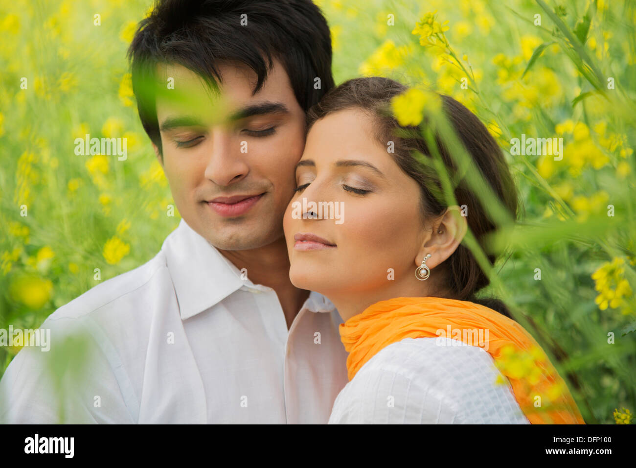 Romancing couple hi-res stock photography and images - Alamy