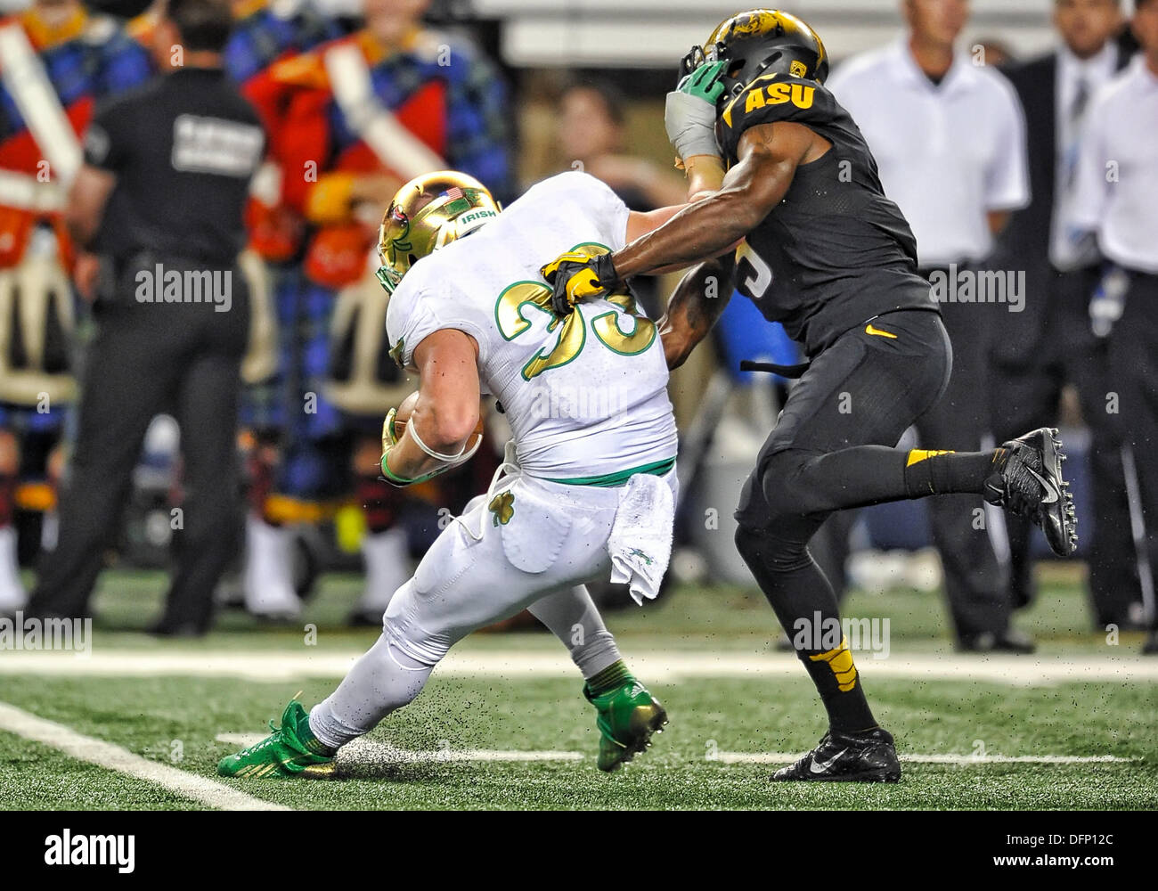 Notre Dame Fighting Irish running back Cam McDaniel (33) as he is ...