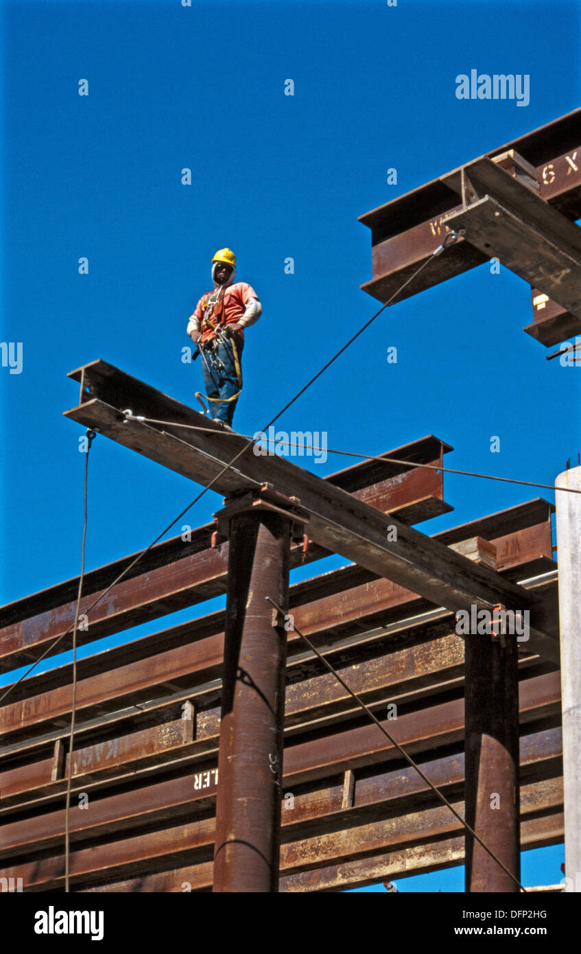 Falsework construction hi-res stock photography and images - Alamy