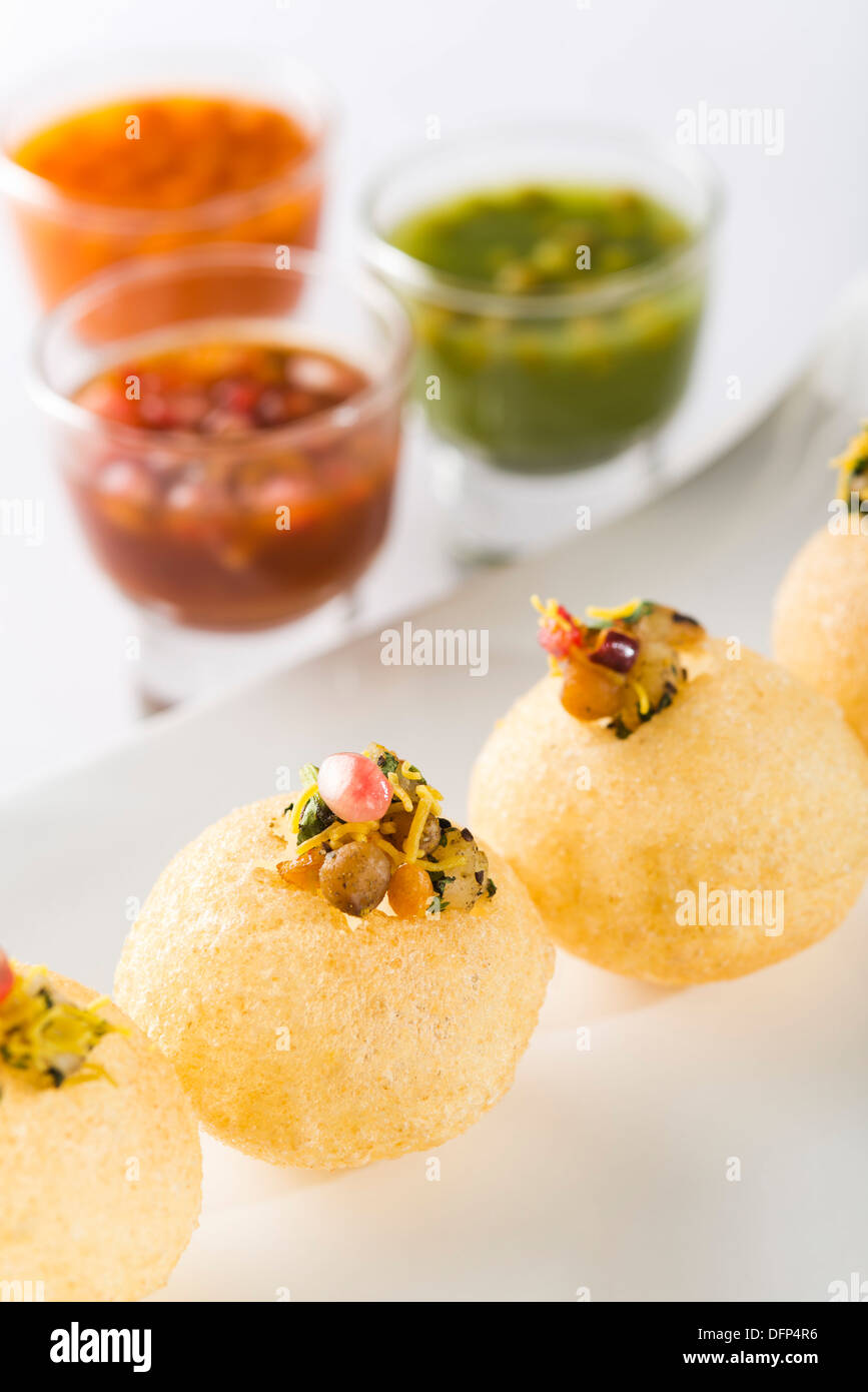 Paani puri hi-res stock photography and images - Alamy